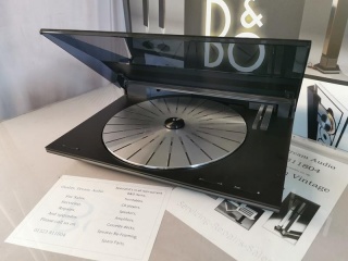 BEOGRAM 8500 TURNTABLE - Quality Dream Audio