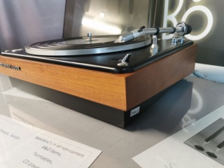 BEOGRAM 1000 TURNTABLE - Quality Dream Audio