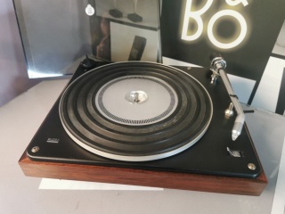 BEOGRAM 1000 TURNTABLE - Quality Dream Audio