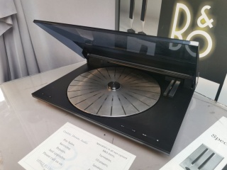 BEOGRAM 8500 TURNTABLE - Quality Dream Audio