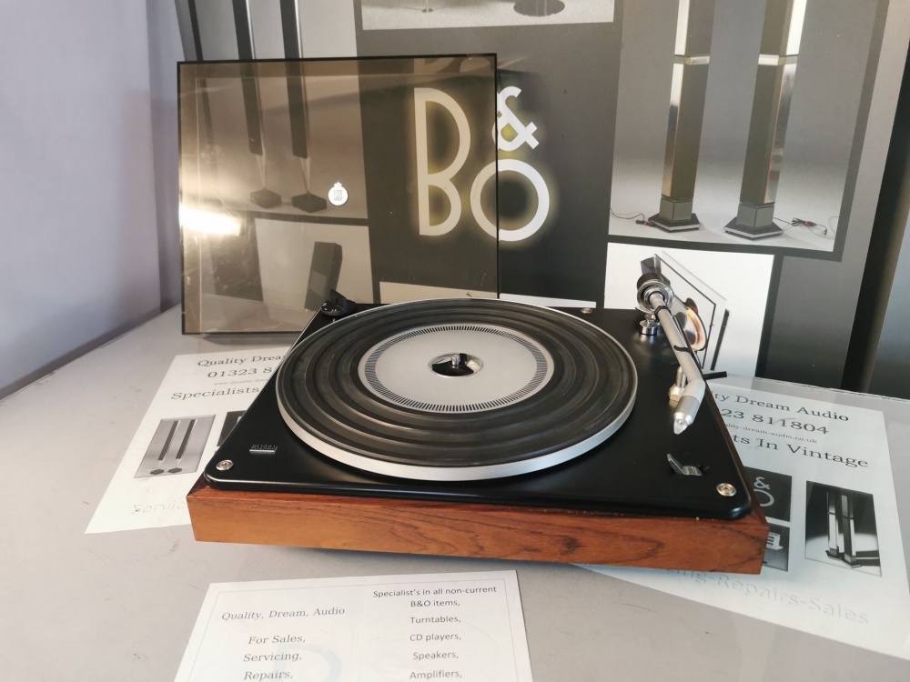 BEOGRAM 1000 TURNTABLE - Quality Dream Audio