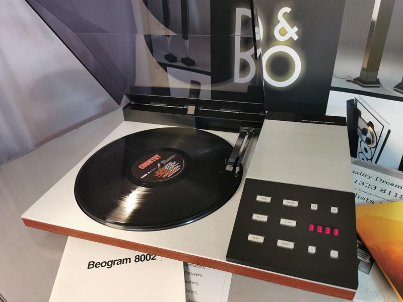 BEOGRAM 8000 TURNTABLE - Quality Dream Audio