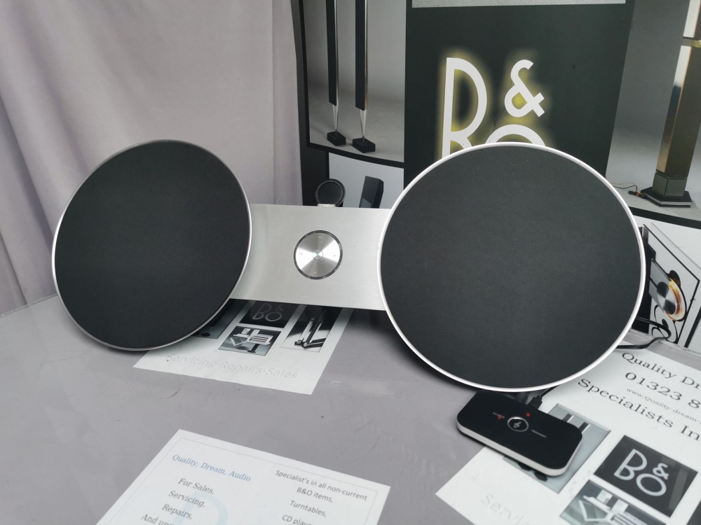 BEOSOUND 8 MUSIC SYSTEM/DOCKING STATION - Quality Dream Audio