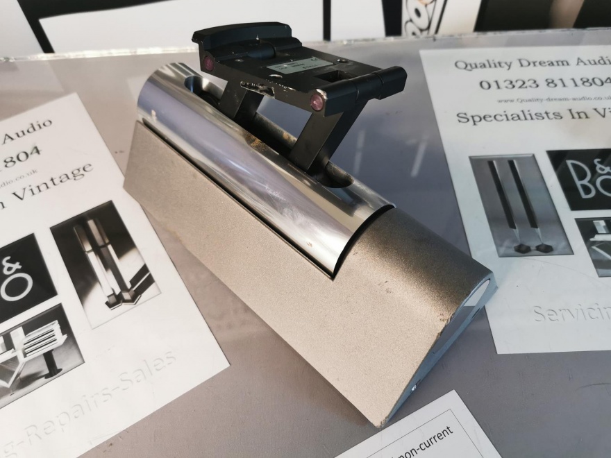 BEOVISION 7 WALL MOUNT - Quality Dream Audio